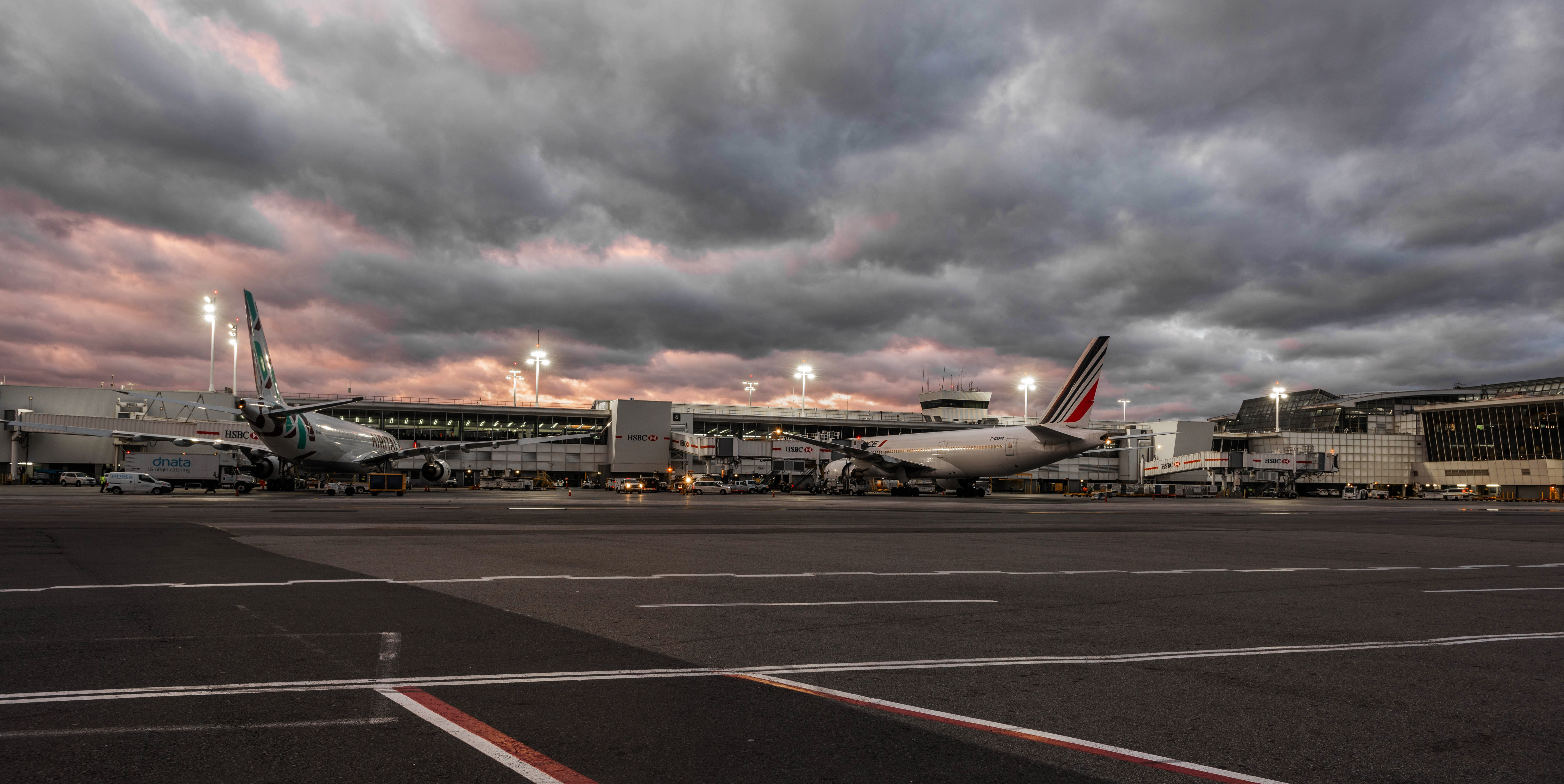 John F. Kennedy International Airport - Smart LEDs | Phoenix Products